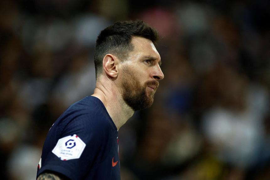 Lionel Messi says he struggled to adapt after PSG move, some fans ...