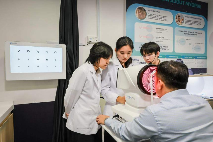 Singapore Polytechnic optometry students to train with cutting-edge ...