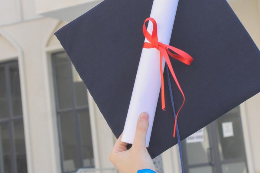 From illiterate to degree holder: Scottish woman obtains first-class ...