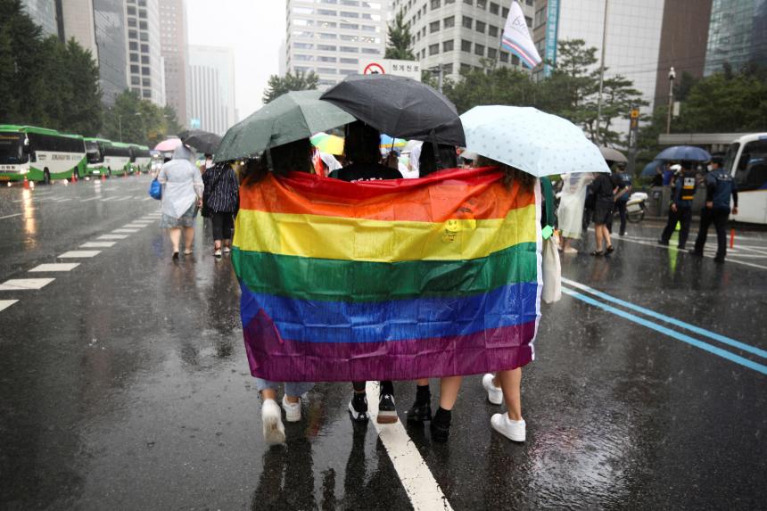 Seoul Pride parade goes ahead in shadow of rising anti-LGBTQ rhetoric ...