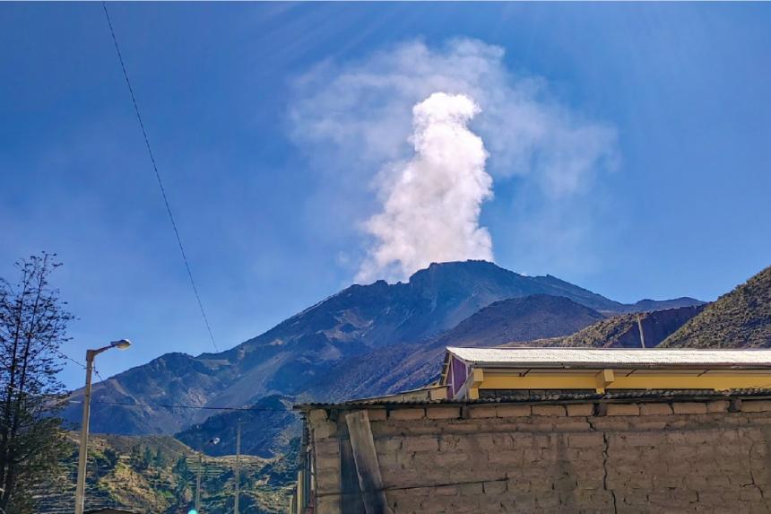Peru to declare emergency status as Ubinas volcano rumbles | The ...