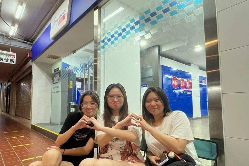 Queues at SingPost outlets start two days before general sale of Taylor Swift tickets | The ...