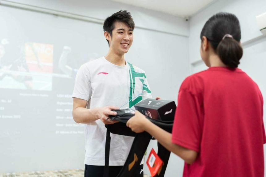 Loh Kean Yew and his brother Kean Hean are a smash hit at a children’s ...