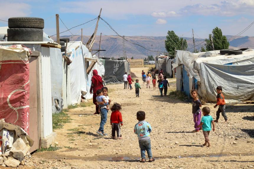 Poverty is linked to poorer brain development, and reading can help ...
