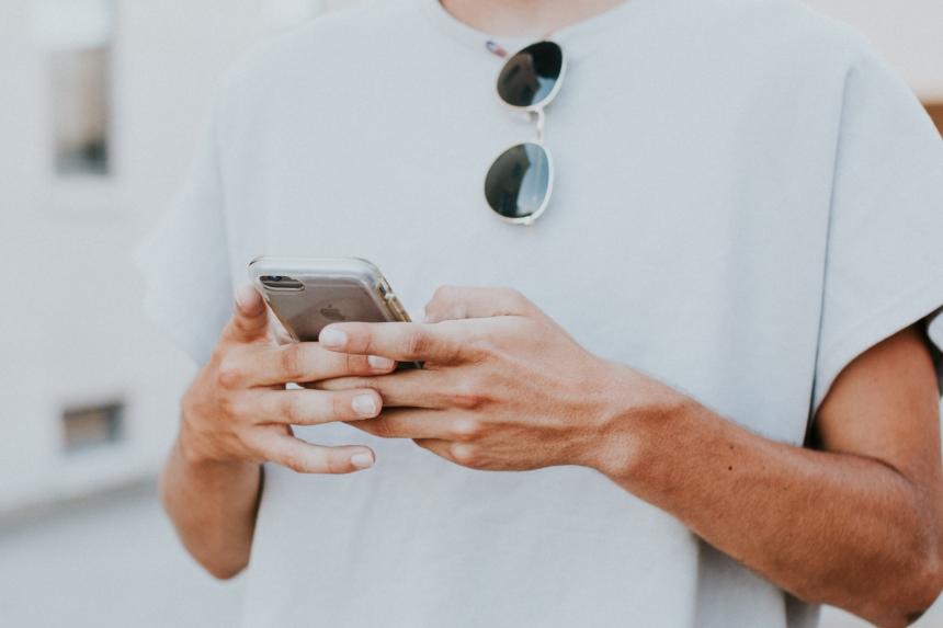 Why guys who post a lot on social media are seen as less manly | The ...