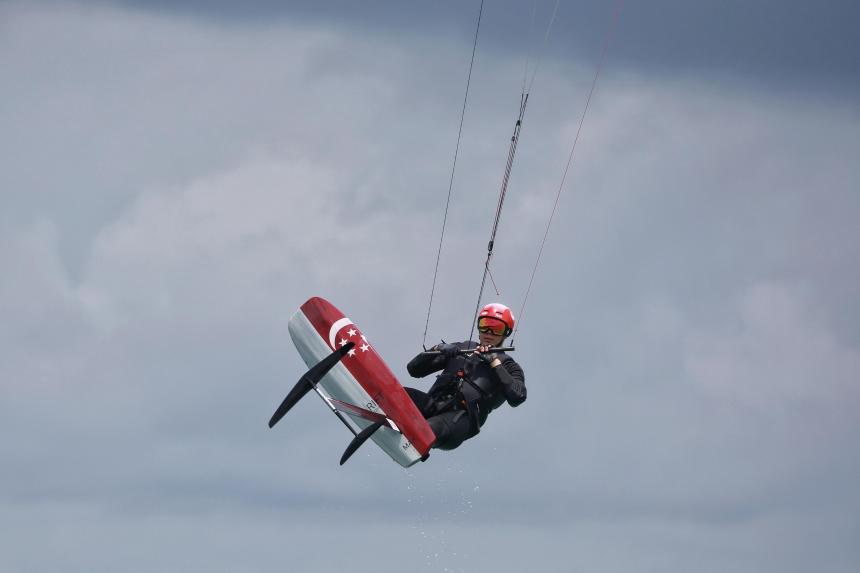 Maximilian Maeder claims Formula Kite bronze at Paris 2024 test event ...