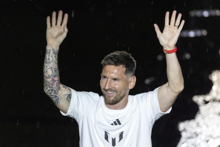 Lionel Messi hailed as 'America's number 10' as he greets rapturous ...