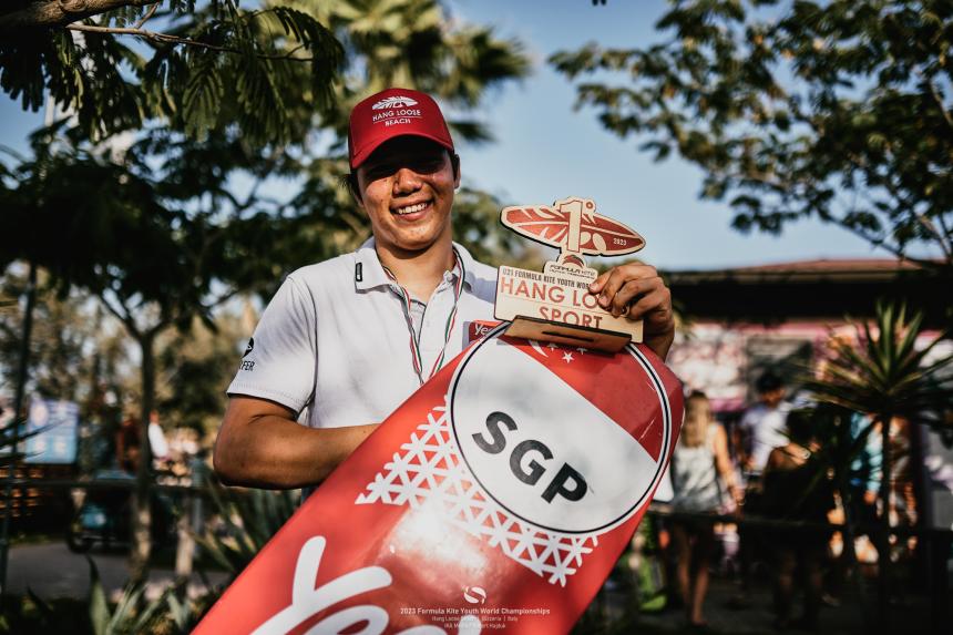 Kitefoiler Maximilian Maeder shows mental mettle to win third straight ...