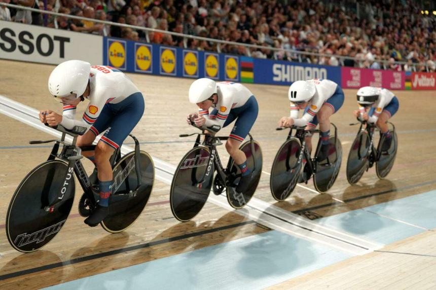 ‘Cold and shaking’ Charlie Hatton wins mountain bike world gold | The ...