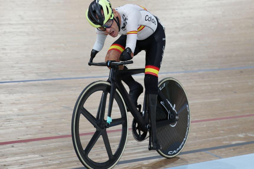 Indomitable one-limbed cyclist Ricardo Ten Argiles wins fifth para ...