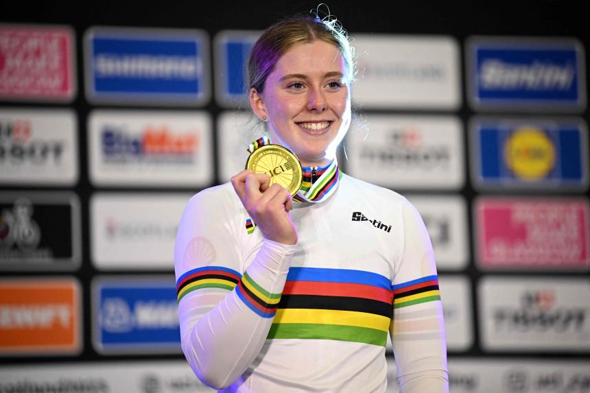Emma Finucane ends Britain's wait for women's cycling sprint champion ...