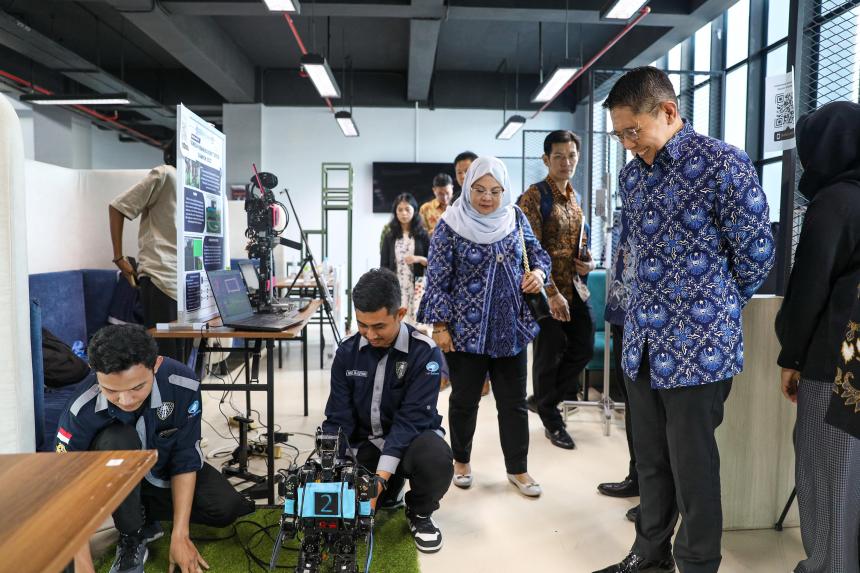 Maliki visits vegetable farm and polytechnic during three-day trip to Riau Islands | The Straits ...