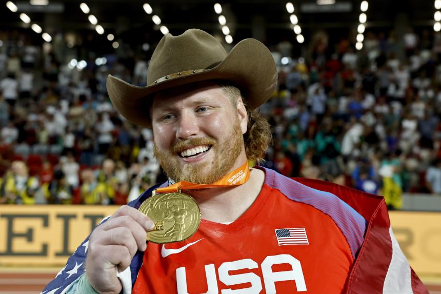 American Ryan Crouser overcomes blood clots in leg to retain world c ...