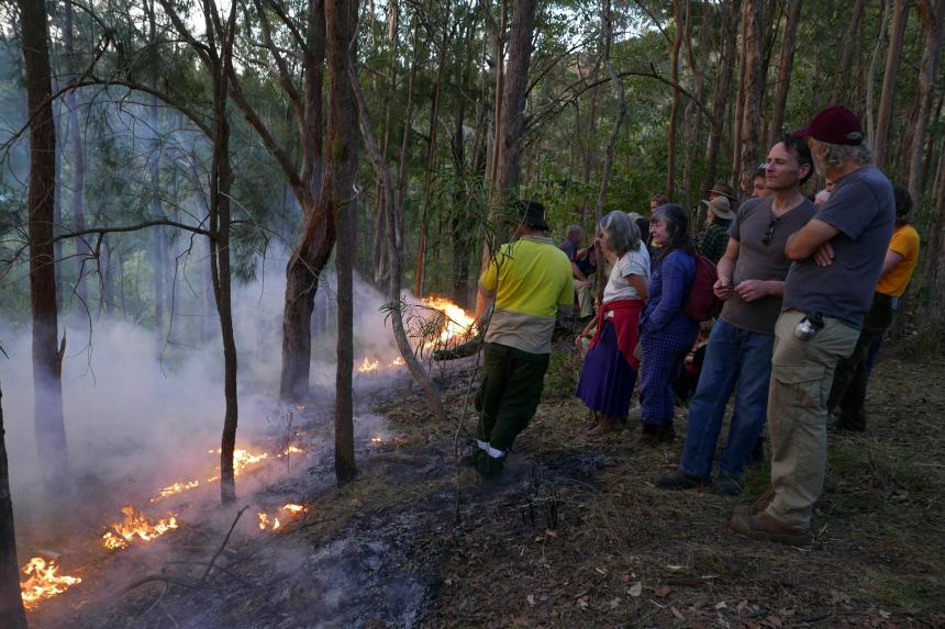 Australia’s Indigenous ‘cultural burning’ makes a comeback amid bush ...