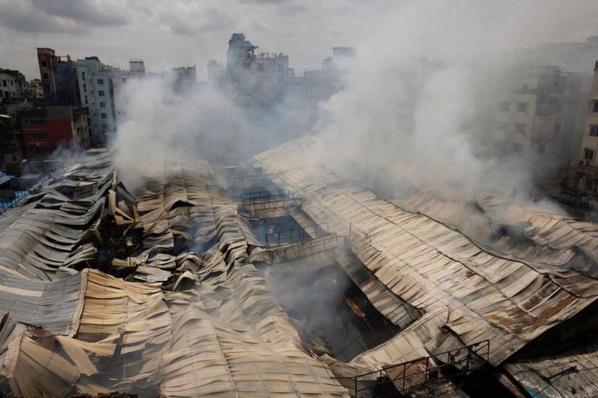 Hundreds of shops gutted in market fire in Bangladesh | The Straits Times