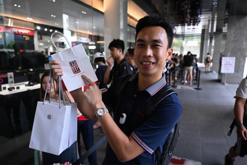 I queue, I buy, I sell: New iPhone 15 being resold online soon after ...
