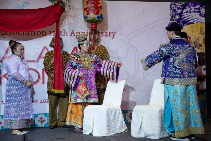 Celebrating Peranakan culture with a wedding | The Straits Times