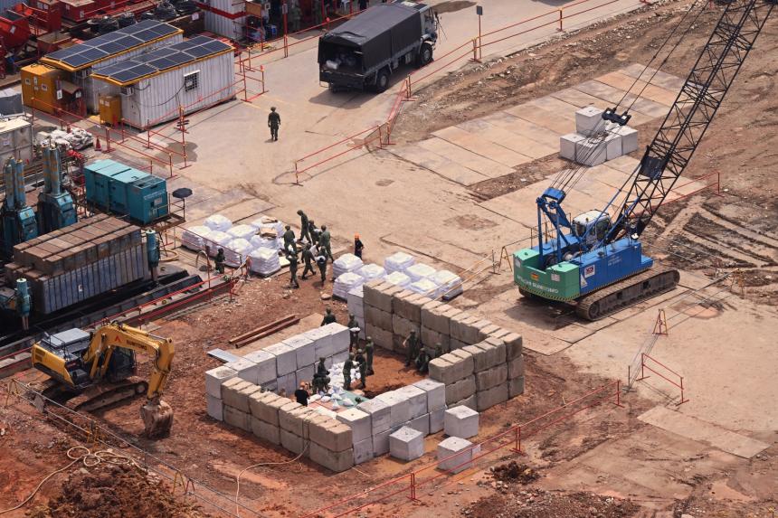 More than 4,000 residents and 1,000 homes affected by Upper Bukit Timah bomb disposal operation ...