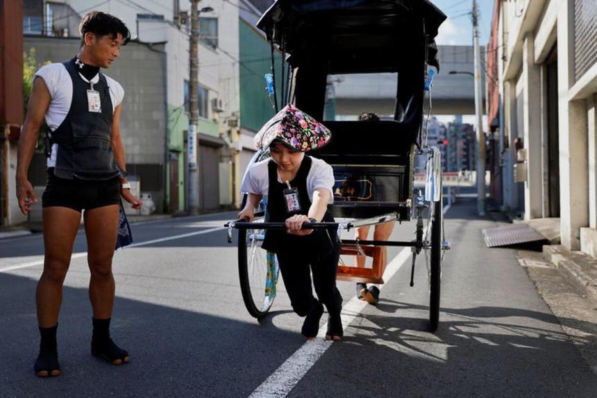 Social media inspires Japanese women to dash into rickshaw pulling ...