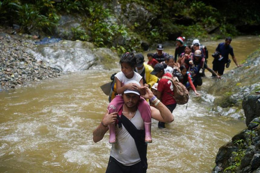 Number of migrants crossing Panama's Darien Gap surpasses 400,000 to ...