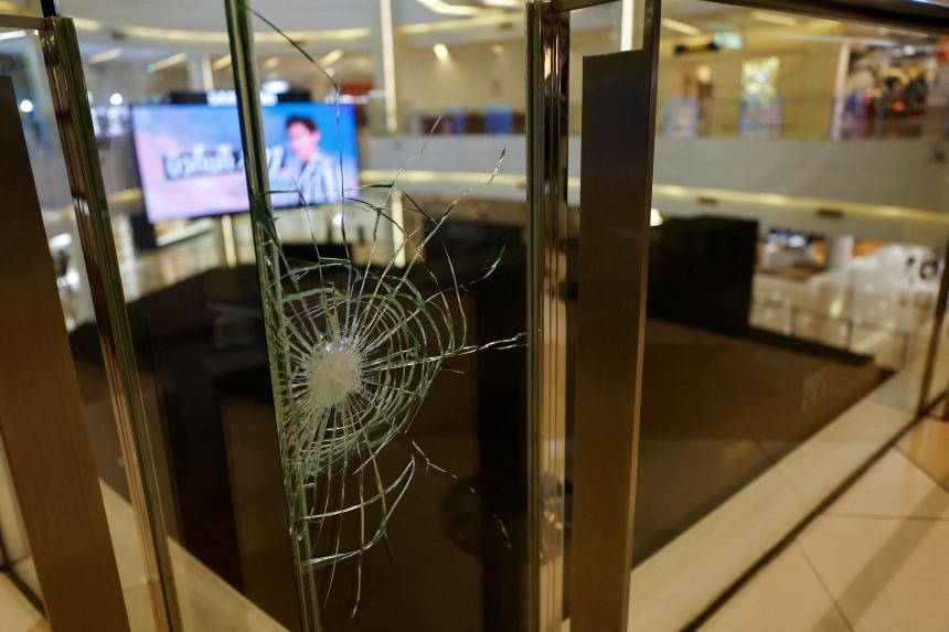 Bangkok’s Siam Paragon shooting: Chinese killed in attack was hiding in ...