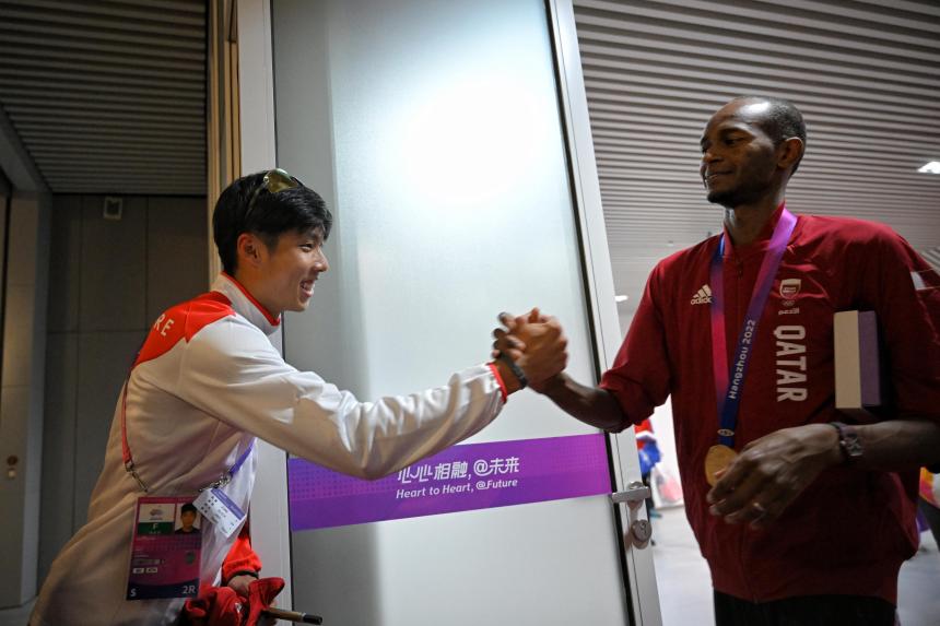 Two masters take flight on night of legends | The Straits Times