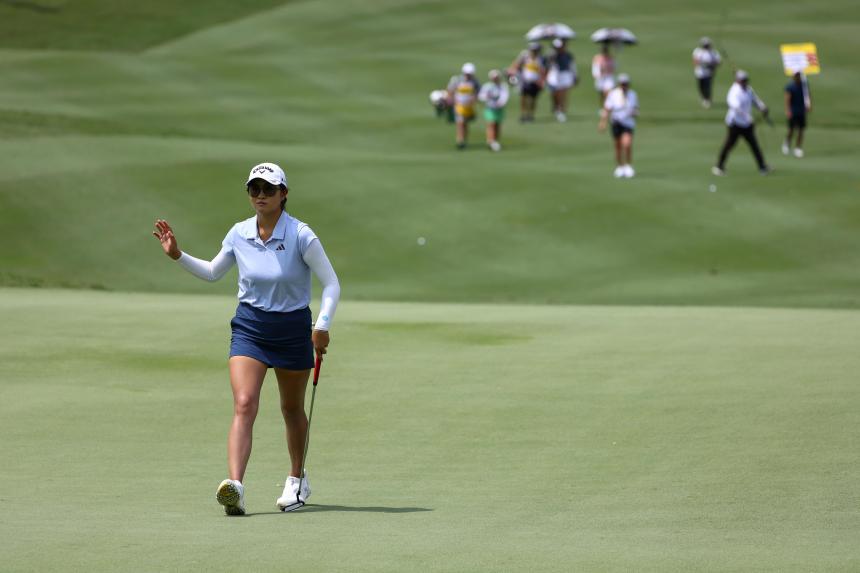 Nasi lemak and chicken rice propel Rose Zhang to third-round lead at ...