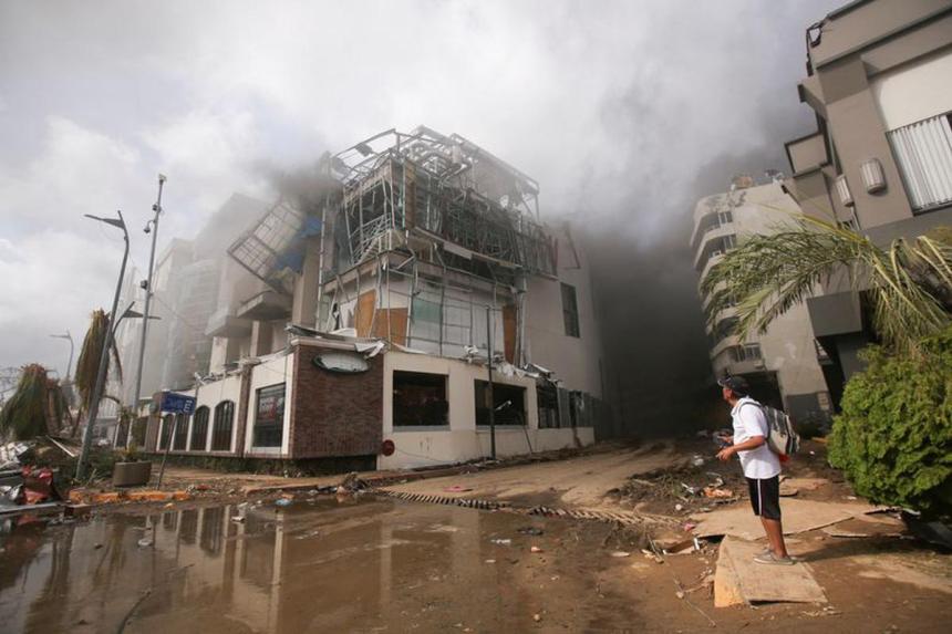 Mexico's Acapulco ravaged by looting after Hurricane Otis | The Straits ...