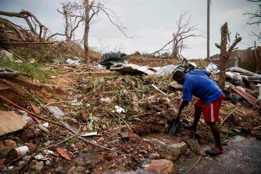 Death toll in Mexico from Hurricane Otis reaches 43 | The Straits Times
