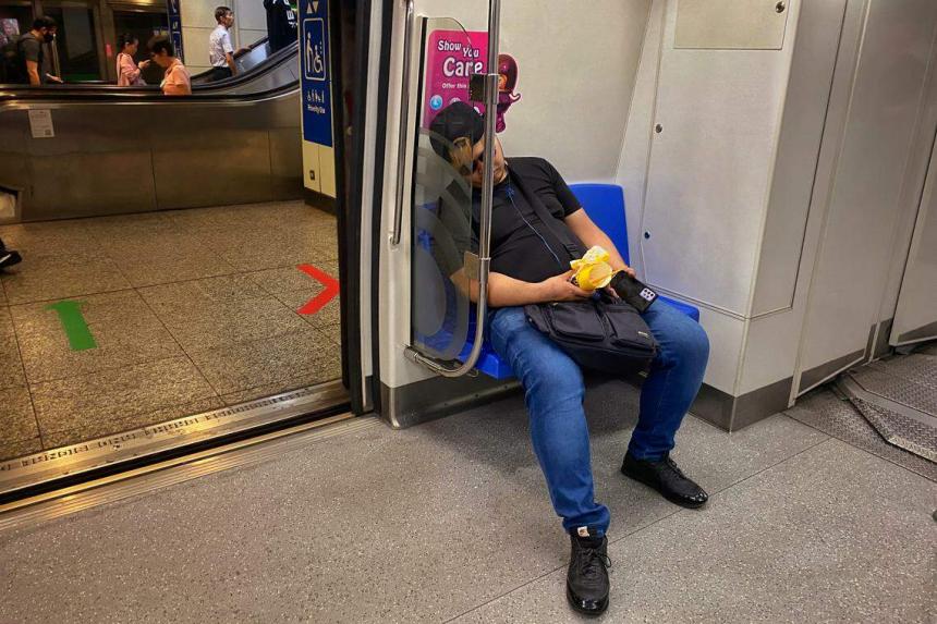 Bad commuter etiquette: Blasting videos, hogging poles among S’poreans ...