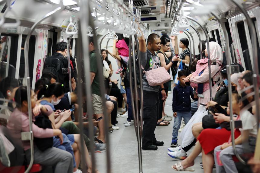 SMRT rolls out new chimes on trains in 3-month pilot | The Straits Times