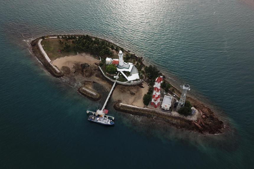 Raffles Lighthouse could be powered entirely by solar, tidal wave ...