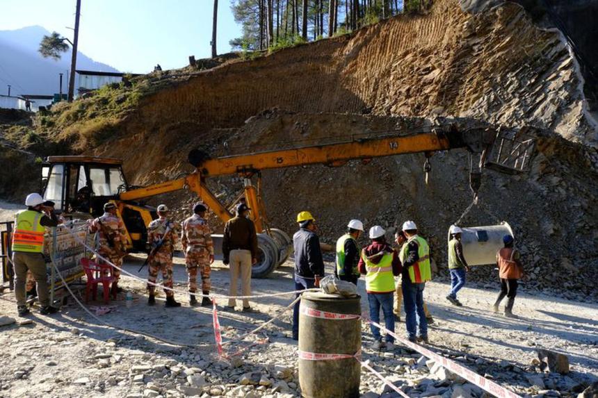 Renewed drilling begins to rescue 40 men trapped in Indian tunnel for ...