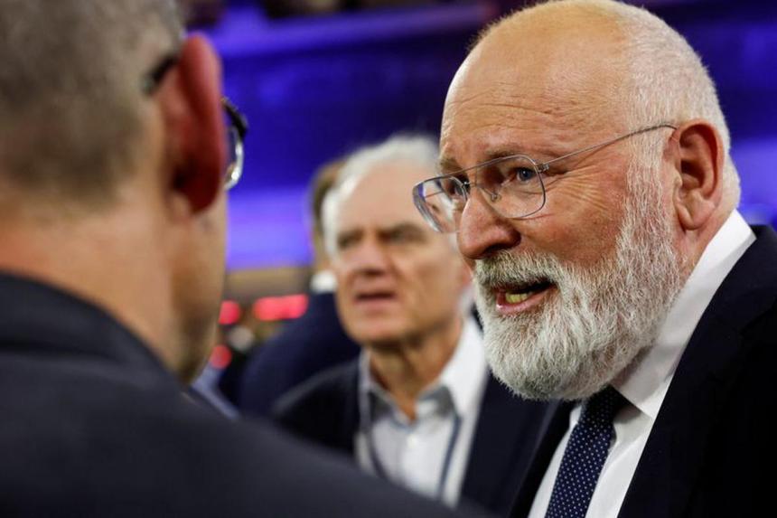 Dutch vote in tight election with far right set for gains | The Straits ...