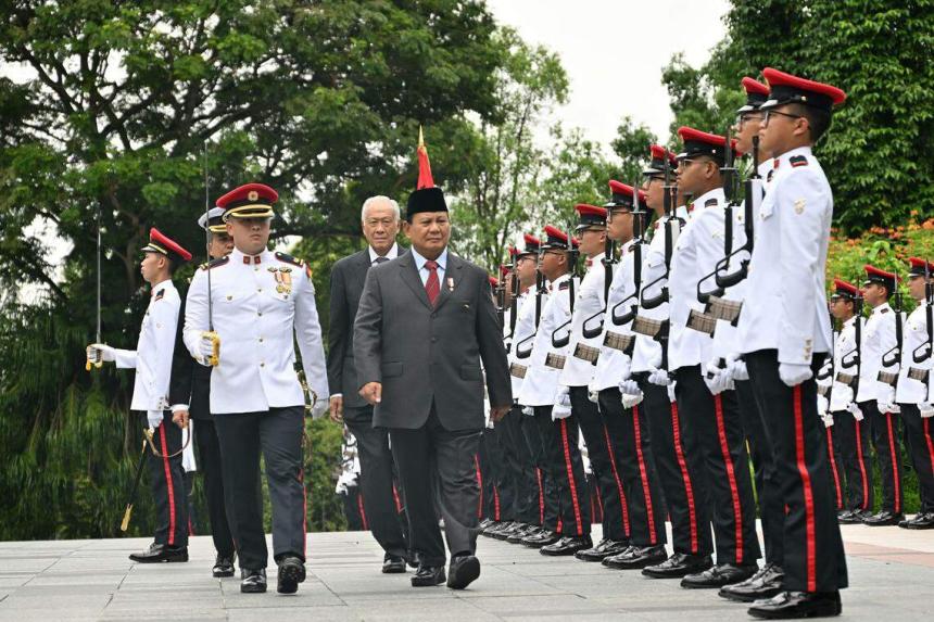President Tharman confers top military award on Indonesian Defence ...