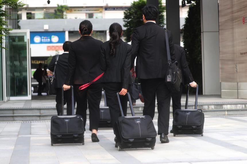 Poll finds industry morale high, more lawyers would advise children to ...