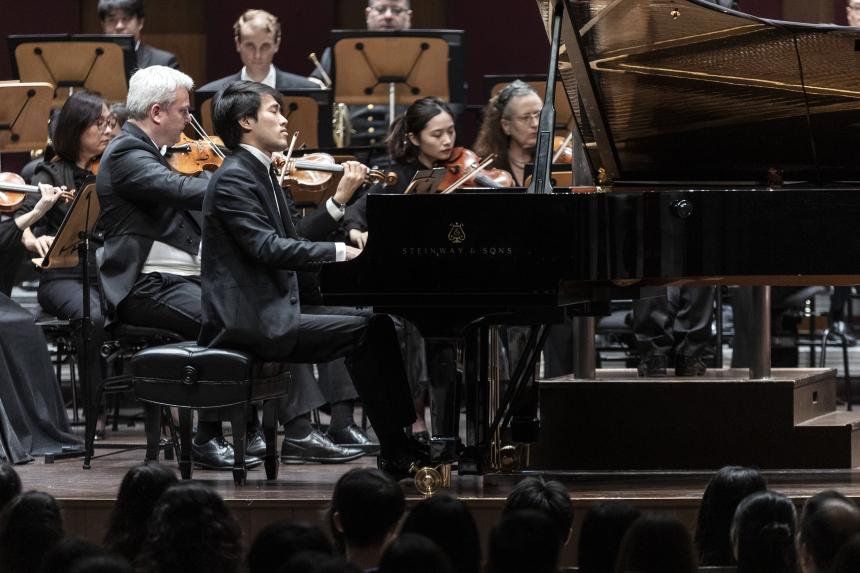 Concert review: Pianist Bruce Liu’s Chopin by the numbers contrasts ...