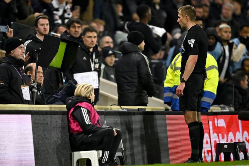 Wolves manager O'Neil losing faith in VAR | The Straits Times