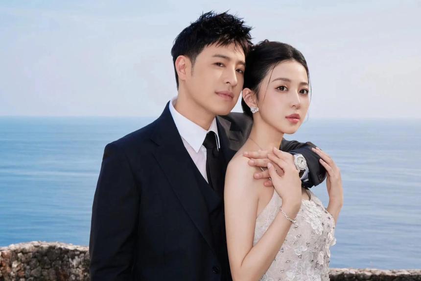 Singer Wilber Pan and wife hold beach wedding in Bali three years after getting married | The ...