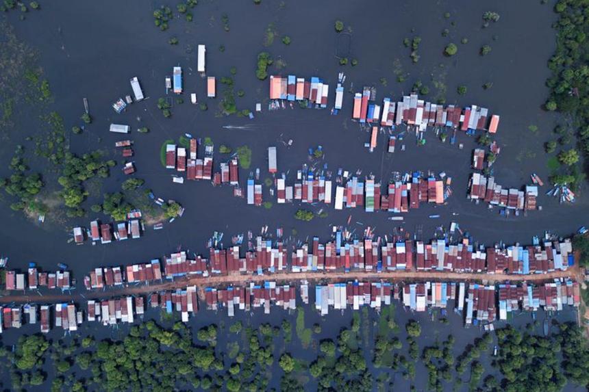 Dwindling fish stocks hit incomes in Cambodia, prey to climate change ...