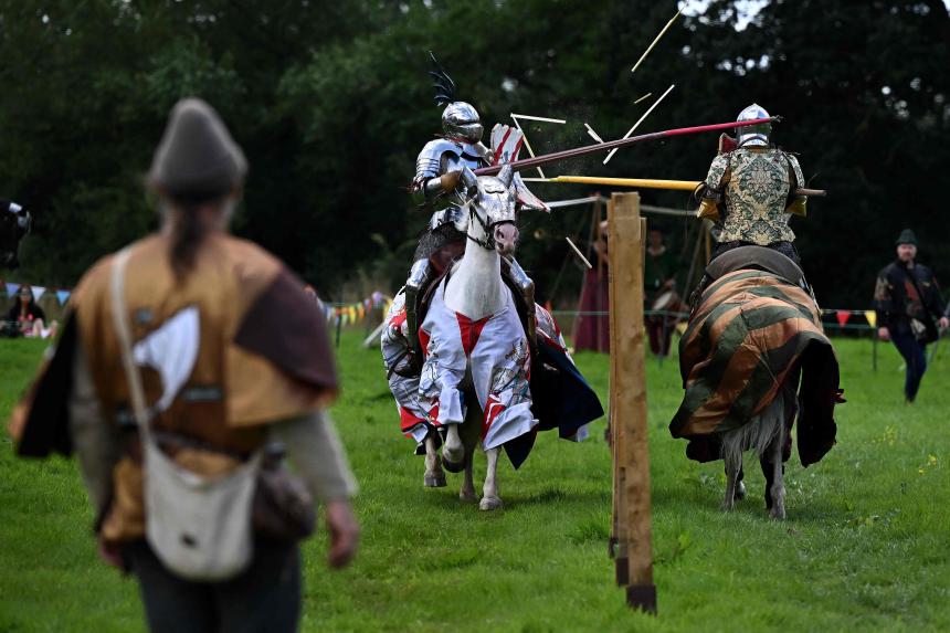 Jousting makes comeback in England as competitive sport | The Straits Times
