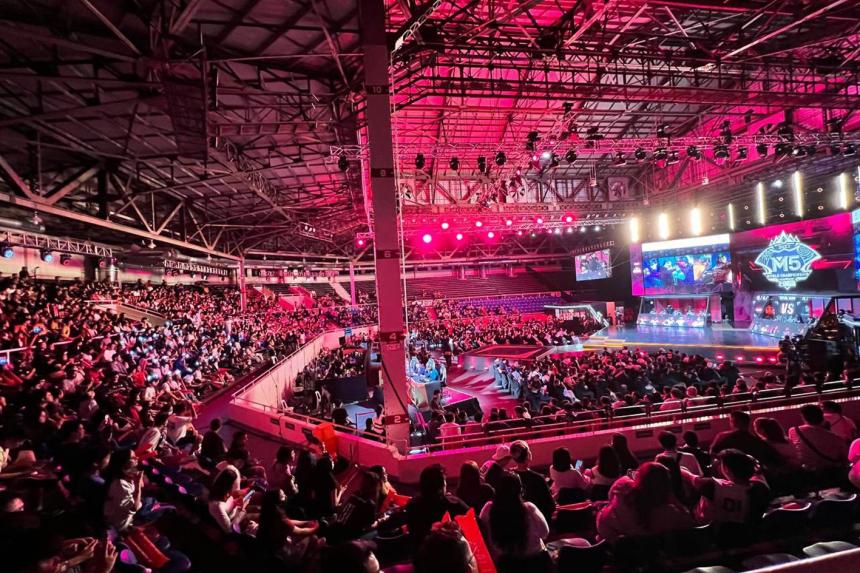 E-sports craze in Philippines as fans welcome Mobile Legends M5 World ...