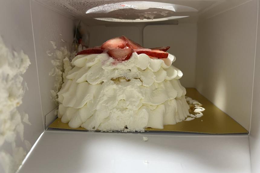 A department store in Japan is deeply sorry its collapsed cakes ruined ...