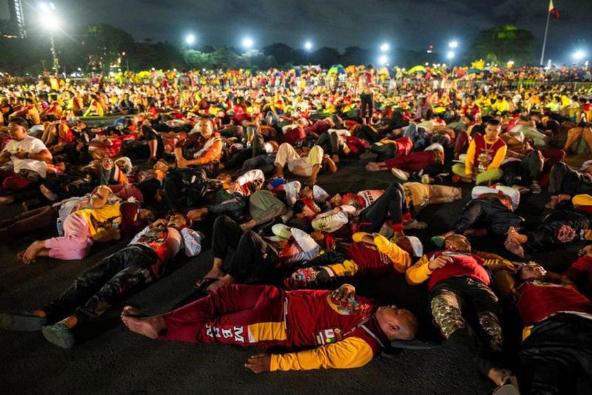 Millions of Filipino Catholics join Black Nazarene procession | The ...