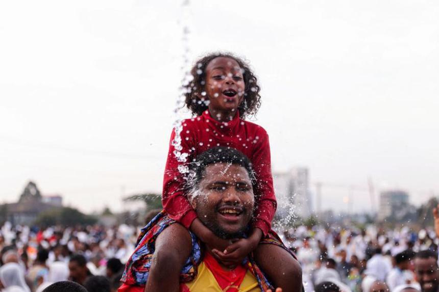 Ethiopians celebrate "Timket" festival that marks Jesus' baptism | The ...