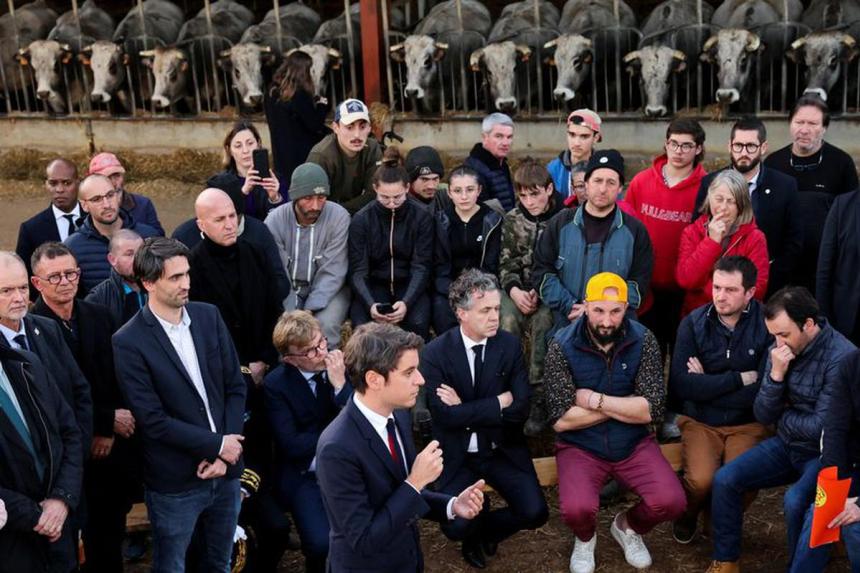 French farmers maintain protests despite government concessions | The ...