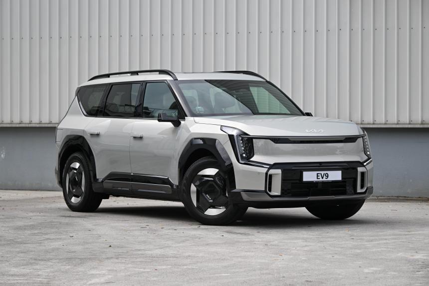 Car review: Kia EV9 makes big and bulky desirable | The Straits Times