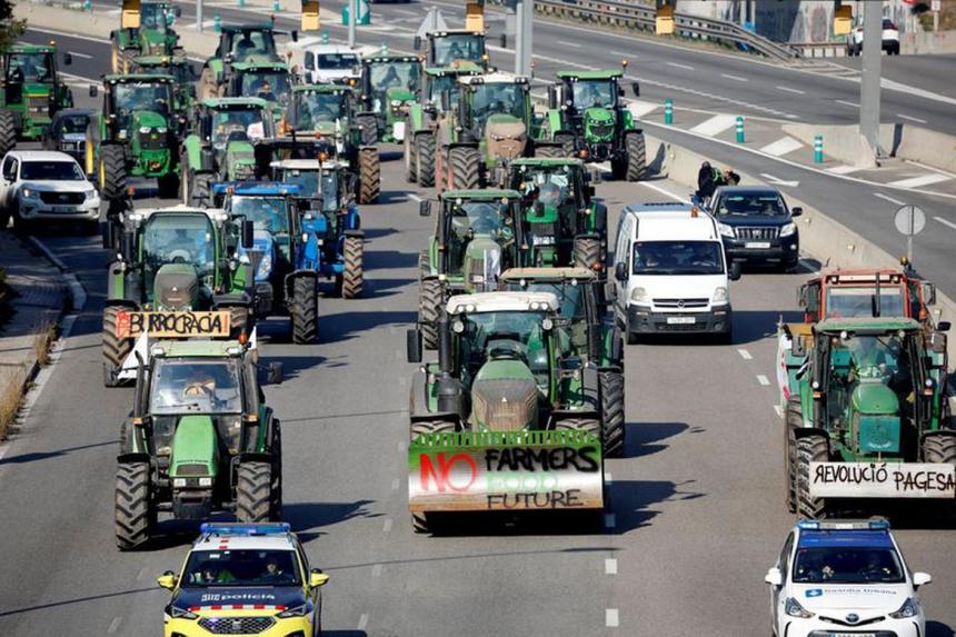 Tractors choke Spanish city streets as farmers protest EU policy | The ...
