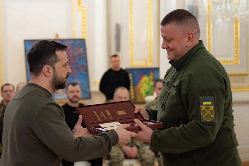 Zelensky names ex-army chief Zaluzhnyi 'hero of Ukraine' | The Straits ...