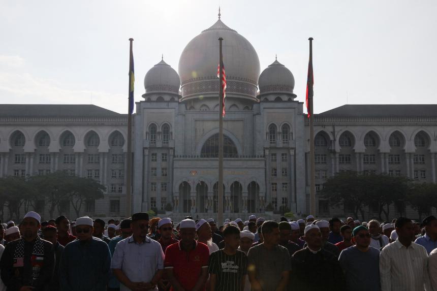 Kelantan Islamic laws decision solely made by apex court, Malaysian PM ...